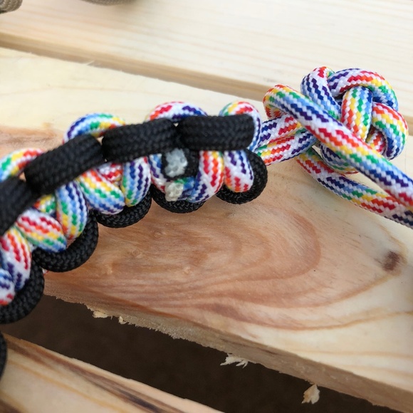 0whovian0 | Jewelry | Custom Handmade Two Color Paracord Bracelet ...